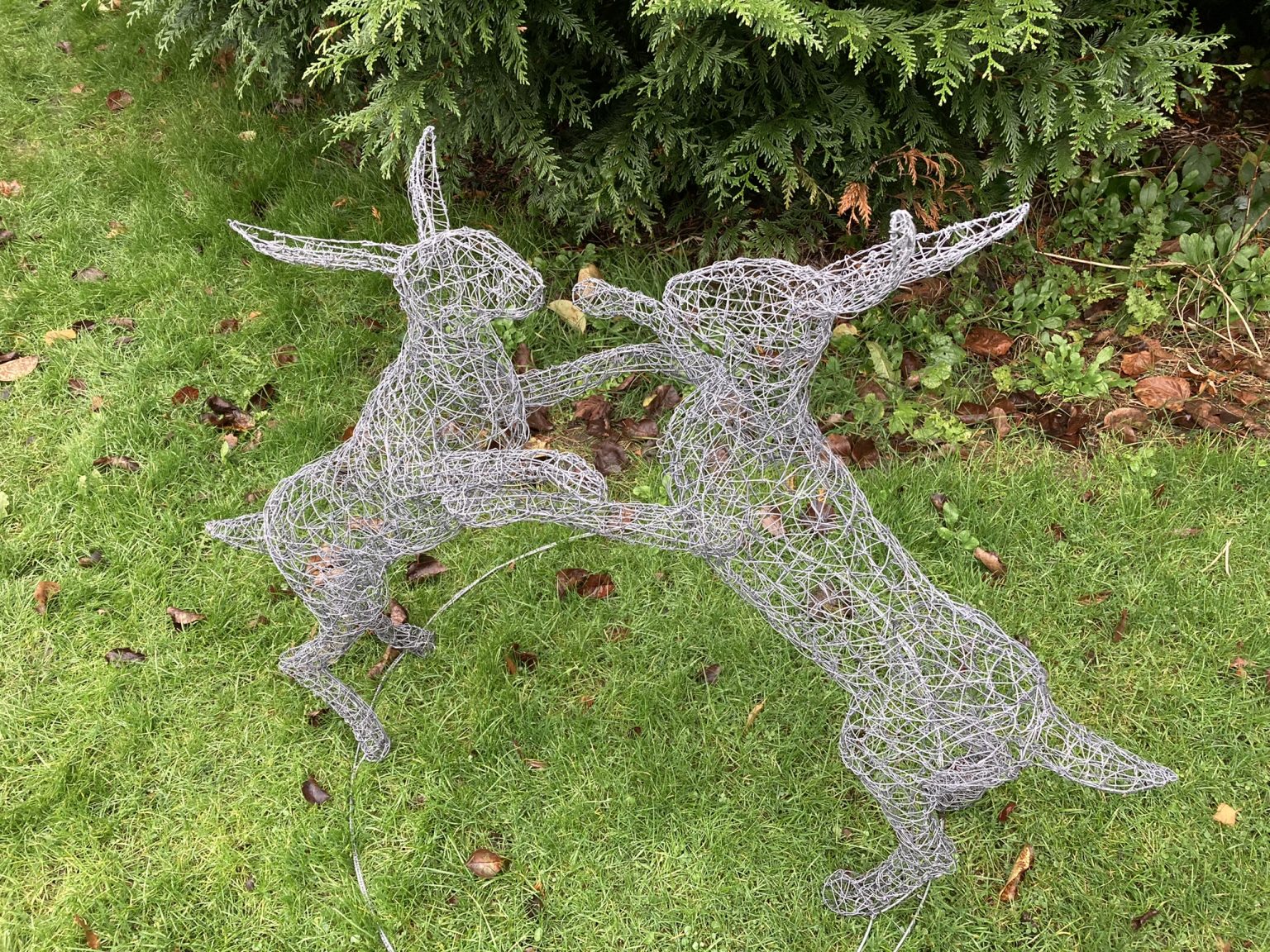 Wire hare sculptures | Di Spalding - Scenic Artist
